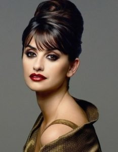 15 Jaw Dropping Hairstyles from 70's And 80's